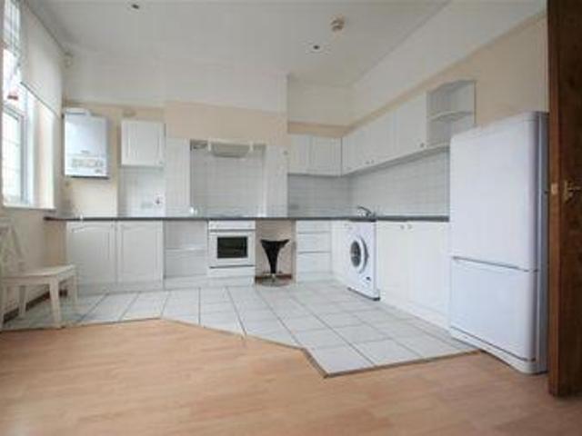 2 Bedrooms Flat for rent in Ashbourne Mansions, Finchley Road, Temple Fortune NW11