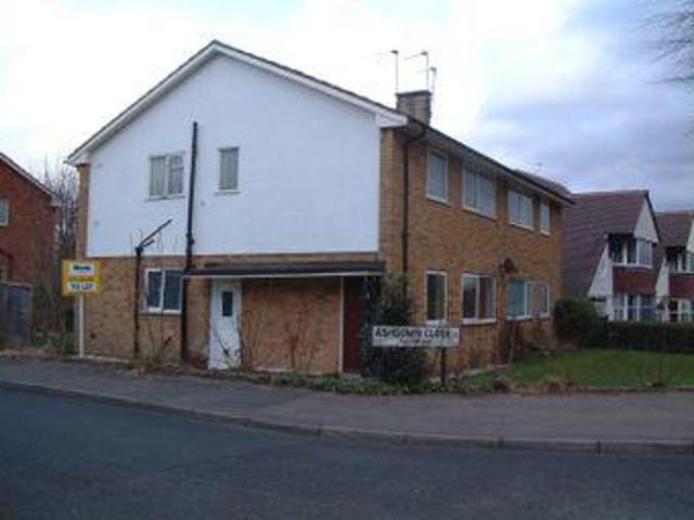2 Bedrooms Flat for rent in Ashdown Close, Birmingham B13