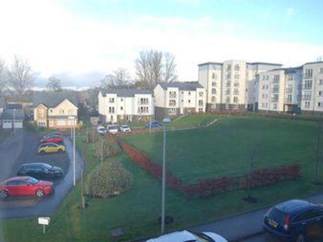 2 Bedrooms Flat for rent in Ashwood Gait, Corstorphine, Edinburgh EH12