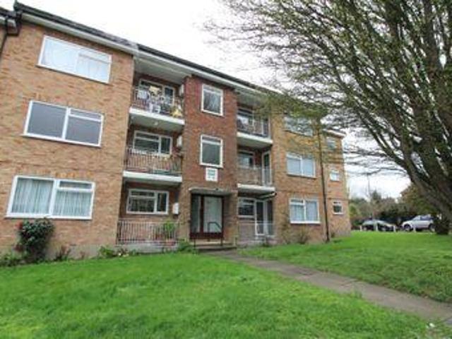 2 Bedrooms Flat for rent in Athenaeum Road, Whetstone N20