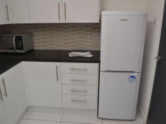 2 Bedrooms Flat for rent in Atkins Close, Cambridge CB4