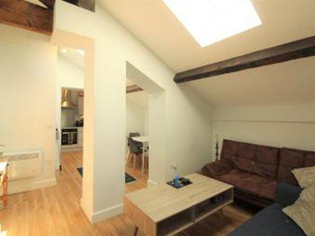 2 Bedrooms Flat for rent in Atkinson Street, Leeds LS10