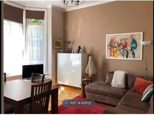 2 Bedrooms Flat for rent in Aubert Park, London N5