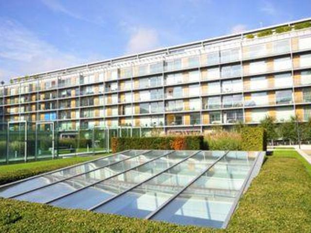 2 Bedrooms Flat for rent in Avenell Road, London N5