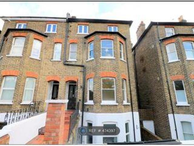 2 Bedrooms Flat for rent in Avenue Park Road, London SE27