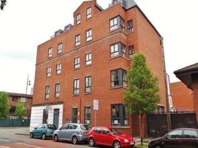 2 Bedrooms Flat for rent in Boundary Lane, Hulme M15