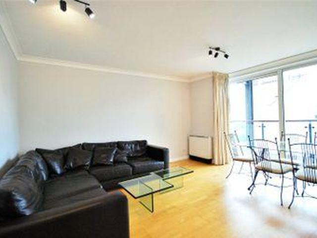 2 Bedrooms Flat for rent in Boardwalk Place, London E14