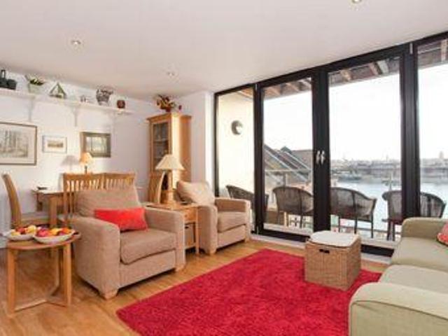 2 Bedrooms Flat for rent in Boatyard Apartments, 30 Ferry Street, London E14