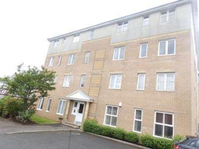 2 Bedrooms Flat for rent in Bobbins Gate, Paisley, Renfrewshire PA1