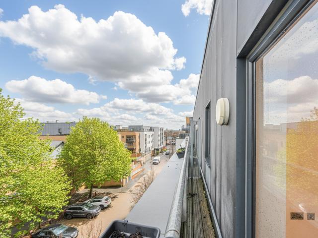 2 Bedrooms Flat for Rent in Bodiam Court | Foxtons