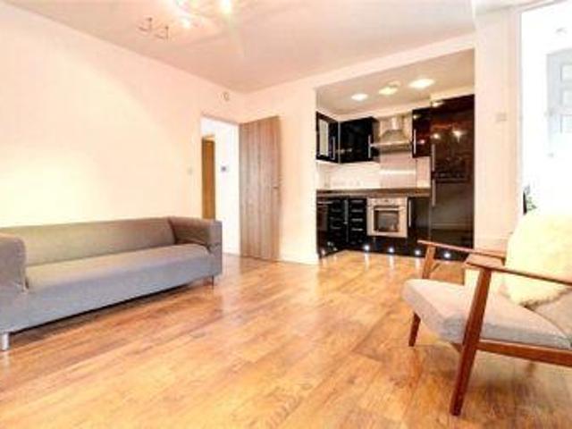 2 Bedrooms Flat for rent in Boleyn Road, Dalston N16