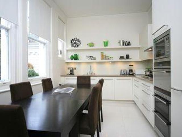 2 Bedrooms Flat for rent in Bolton Gardens, Earls Court SW5