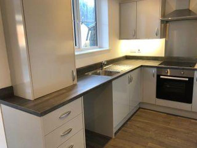 2 Bedrooms Flat for rent in Bolton Road, Westhoughton, Bolton BL5