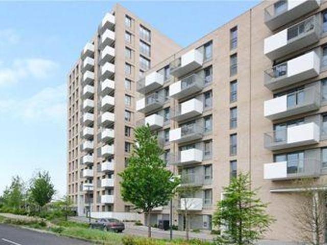 2 Bedrooms Flat for rent in Booth Road, London, Greater London E16