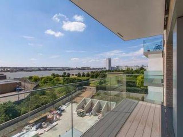 2 Bedrooms Flat for rent in Booth Road, London E16