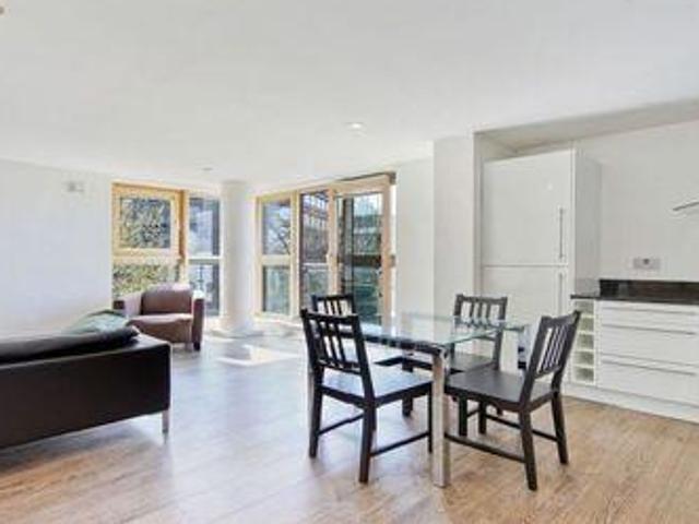 2 Bedrooms Flat for rent in Borough Road, London SE1