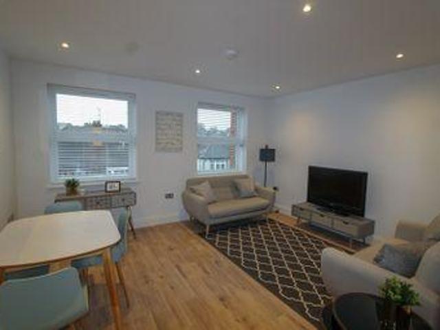 2 Bedrooms Flat for rent in Bosworth Road, New Barnet, Barnet EN5
