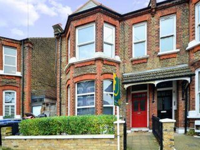 2 Bedrooms Flat for rent in Bathurst Gardens, Kensal Green NW10