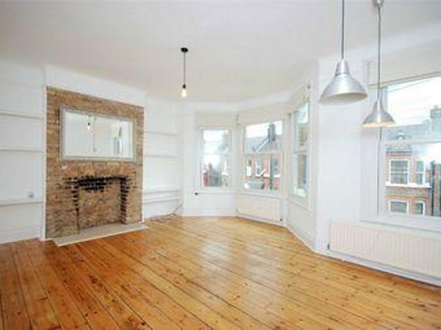 2 Bedrooms Flat for rent in Bathurst Gardens, Kensal Rise, London NW10