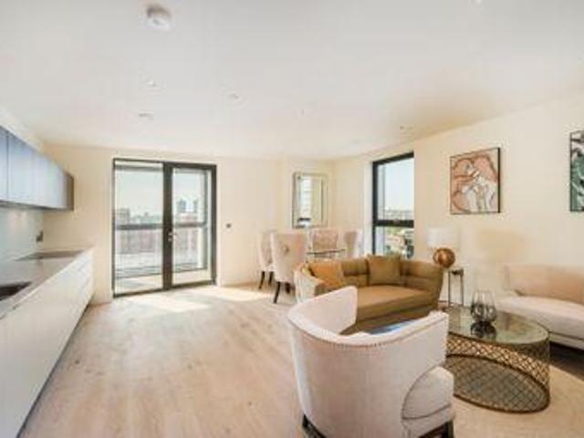 2 Bedrooms Flat for rent in Battersea Exchange, Queenstown Road, London SW8