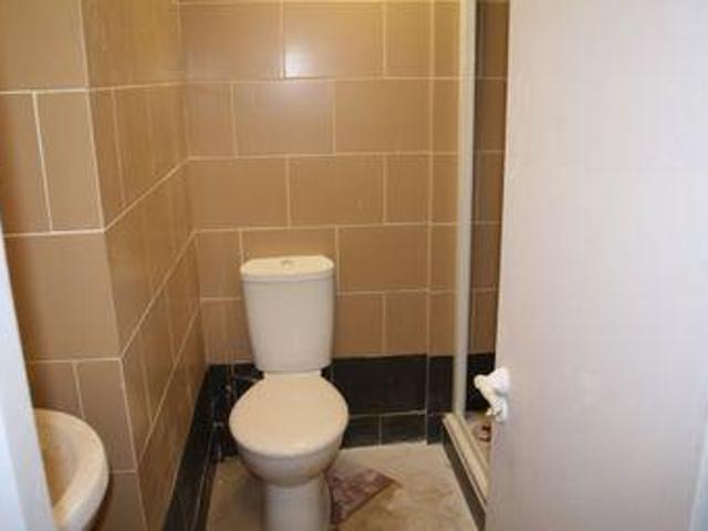 2 Bedrooms Flat for rent in Battersea Rise, Battersea SW11
