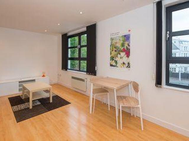 2 Bedrooms Flat for rent in Baylis Road, Waterloo, City SE1