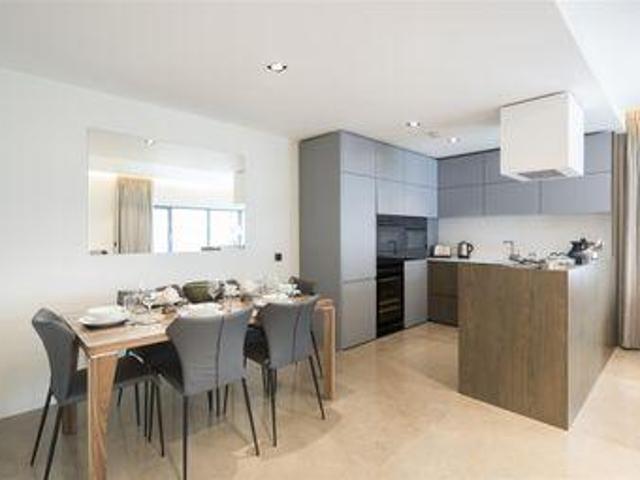 2 Bedrooms Flat for rent in Babmaes Street, London SW1Y