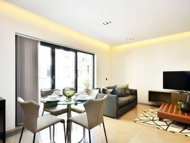 2 Bedrooms Flat for rent in Babmaes Street, St James´s SW1Y