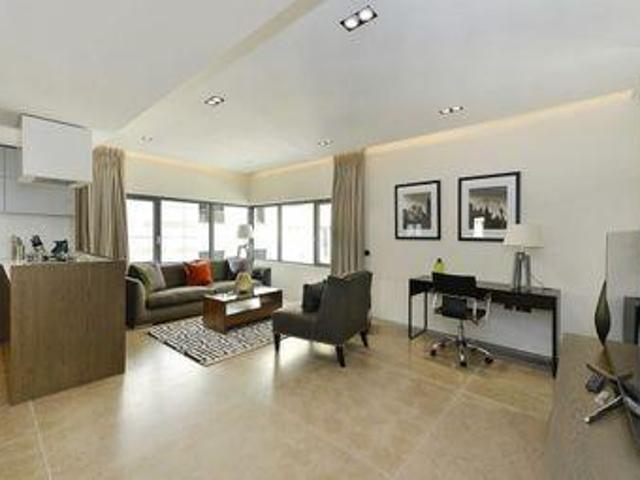 2 Bedrooms Flat for rent in Babmaes Street, St James SW1Y
