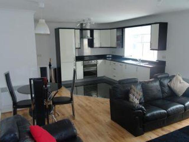 2 Bedrooms Flat for rent in Back York Street, Leeds LS2