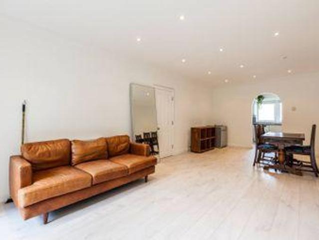 2 Bedrooms Flat for rent in Bacon Street, Shoreditch E2