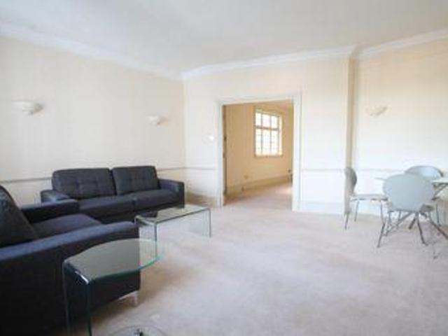 2 Bedrooms Flat for rent in Baker Street, London NW1