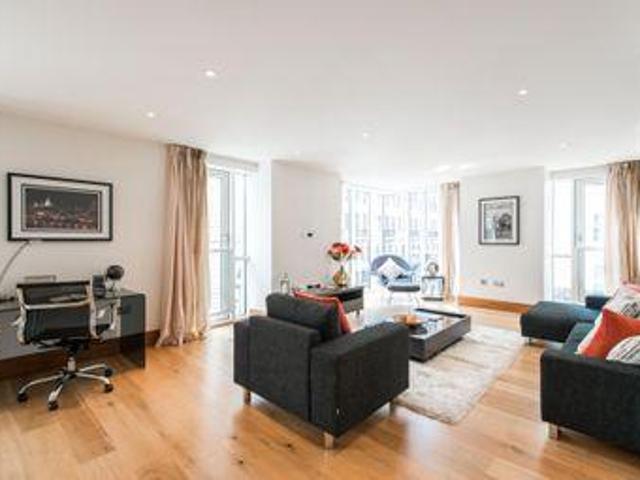 2 Bedrooms Flat for rent in Baker Street, London NW1