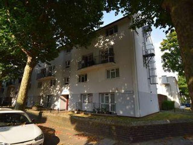 2 Bedrooms Flat for rent in Balaclava Road, London SE1
