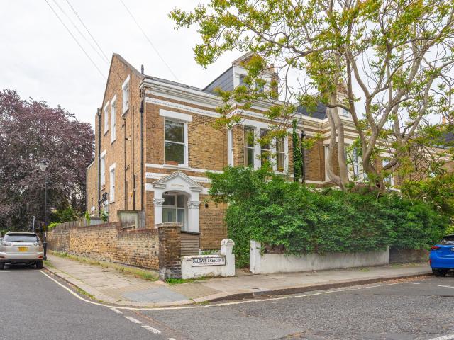 2 Bedrooms Flat for Rent in Baldwin Crescent | Foxtons