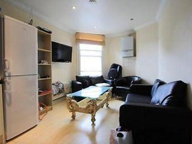 2 Bedrooms Flat for rent in Balham High Road, Clapham South SW12