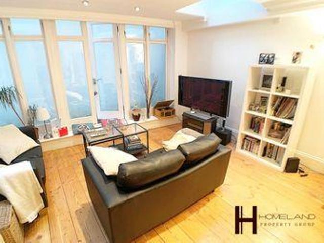 2 Bedrooms Flat for rent in Balls Pond Road, Dalston, London N1