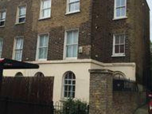 2 Bedrooms Flat for rent in Balls Pond Road, Islington N1