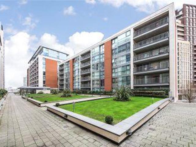 2 Bedrooms Flat for rent in Baltic Apartments, 11 Western Gateway, London E16