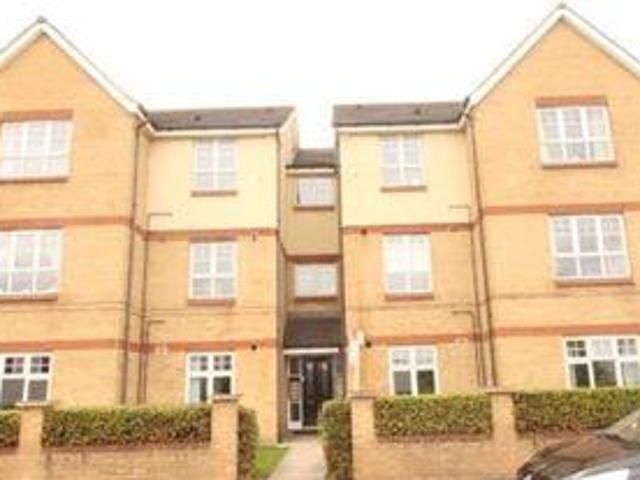 2 Bedrooms Flat for rent in Baptist Way, Stanningley, Pudsey LS28