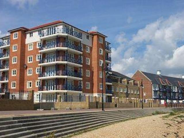 2 Bedrooms Flat for rent in Barbuda Quay, Sovereign Harbour South, Eastbourne BN23