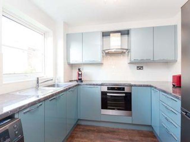 2 Bedrooms Flat for rent in Barker Drive, London NW1