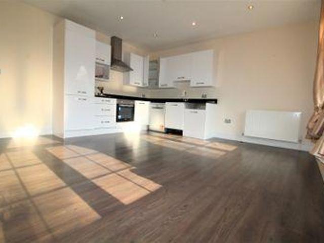 2 Bedrooms Flat for rent in Barnet, London N20