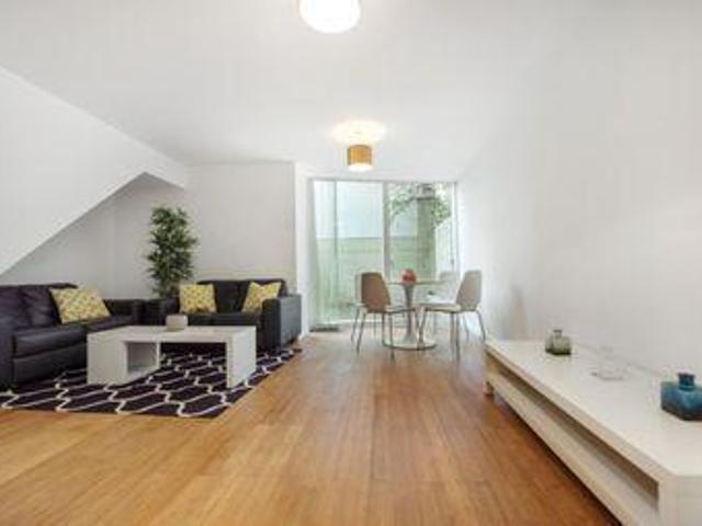 2 Bedrooms Flat for rent in Barnwell Road, Brixton, London SW2