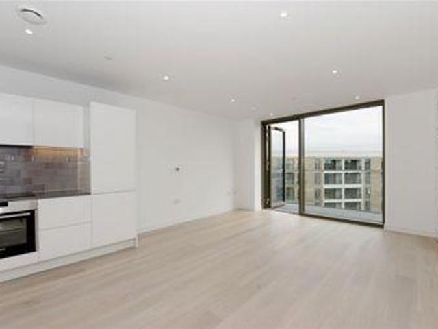 2 Bedrooms Flat for rent in Barrier Point Road, London E16