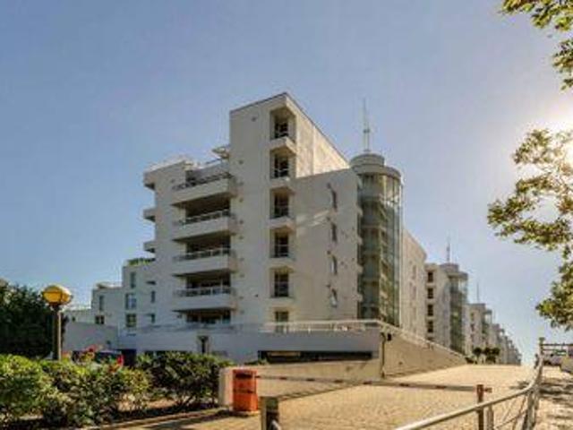2 Bedrooms Flat for rent in Barrier Point Road, Silvertown E16