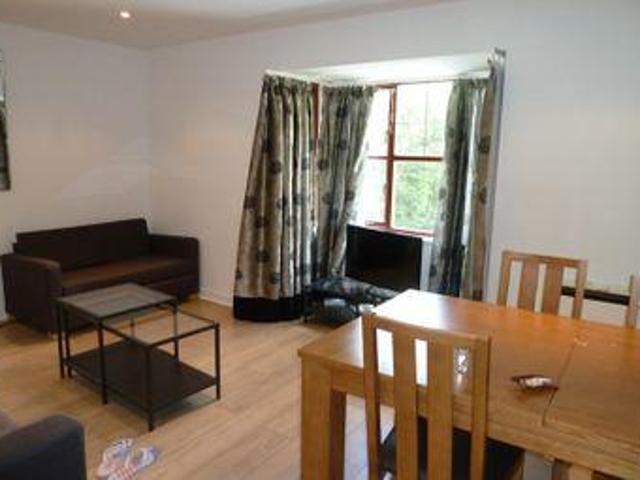 2 Bedrooms Flat for rent in Barton Close, London NW4