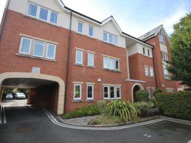 2 Bedrooms Flat for rent in Barton Locks, Barton Road, Eccles M30