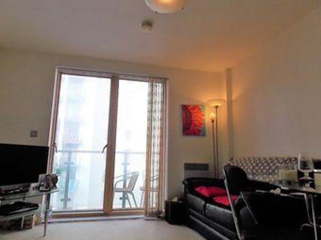 2 Bedrooms Flat for rent in Barton Place, 3 Hornbeam Way, Manchester M4