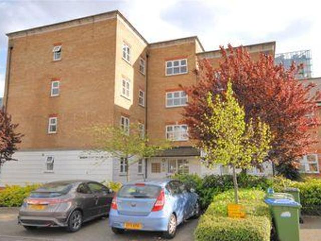 2 Bedrooms Flat for rent in Basevi Way, London SE8